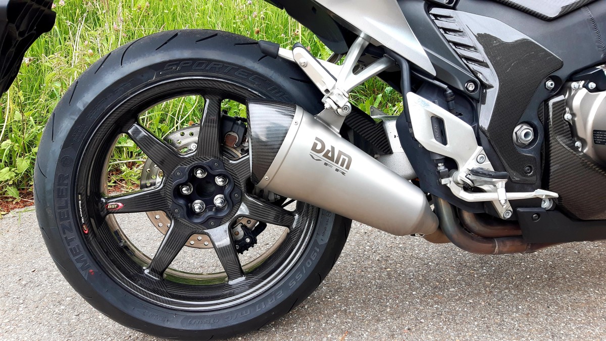 Metzeler Sportec M9 RR - VFR-Forum - Die V4 Bande von Honda